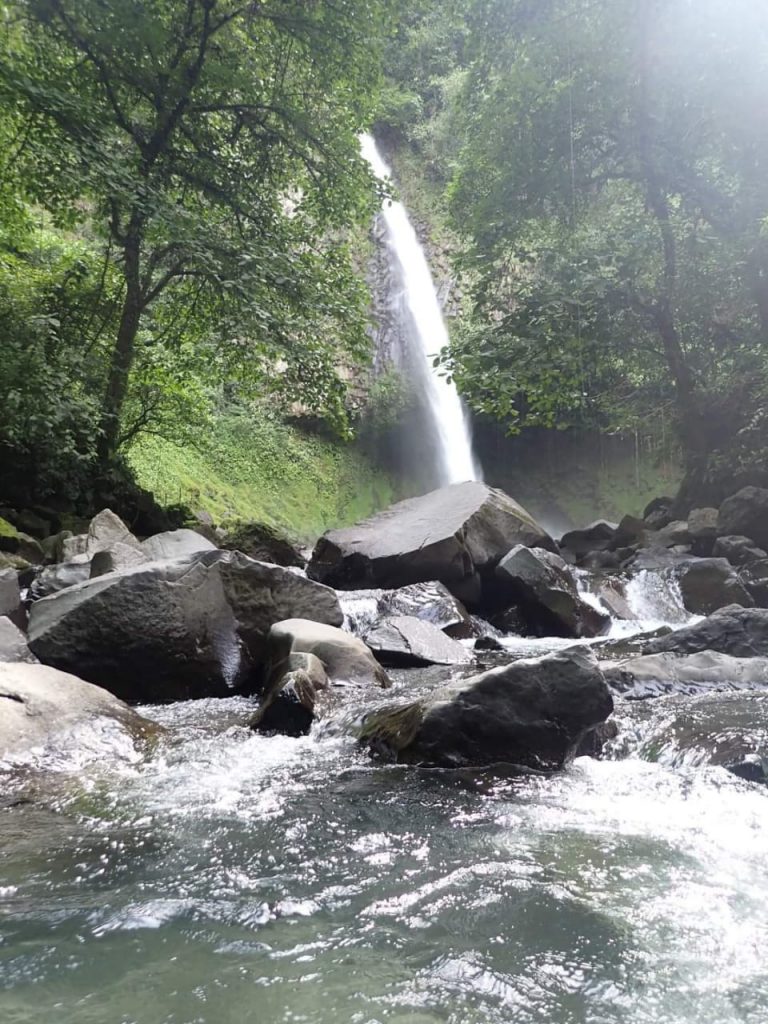 La Fortuna Waterfall - Arenal Private Tours